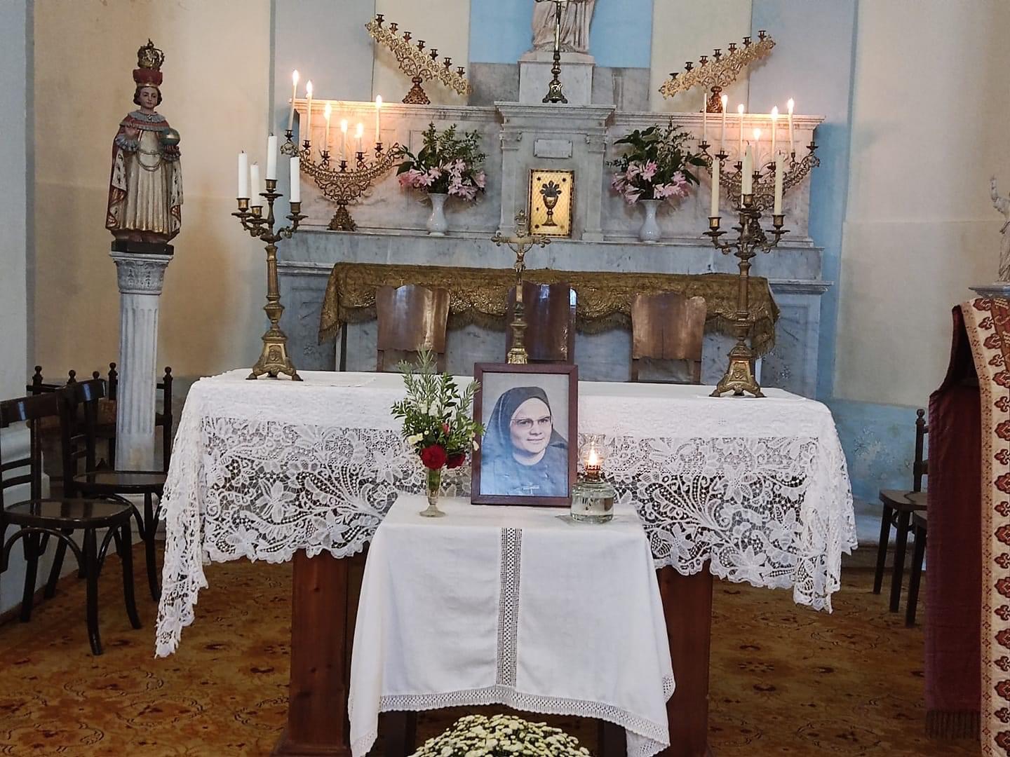 2ετές μνημόσυνο Αδελφής Θηρεσίας Φόνσου - Καθολική Αρχιεπισκοπή Νάξου ...
